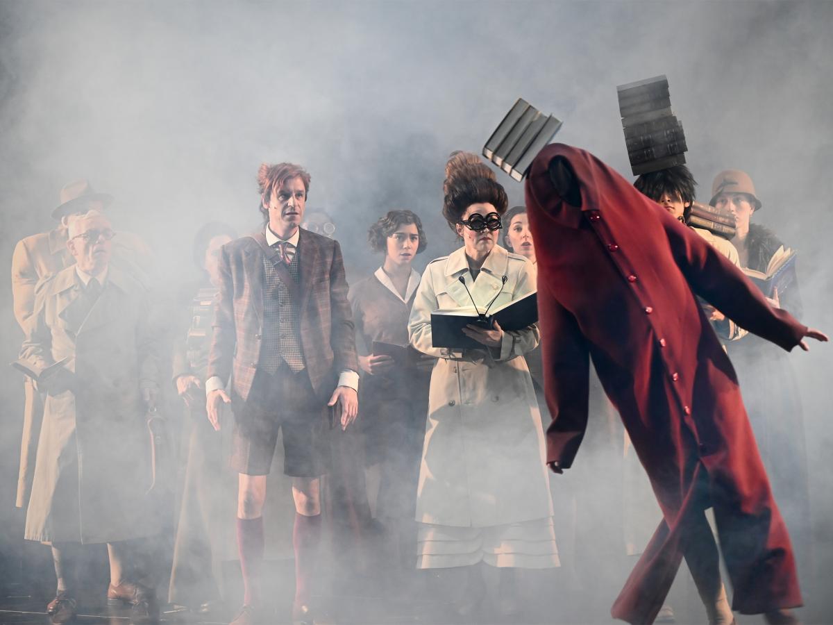 Die Stadt der Träumenden Bücher | Deutsches Schauspielhaus Hamburg